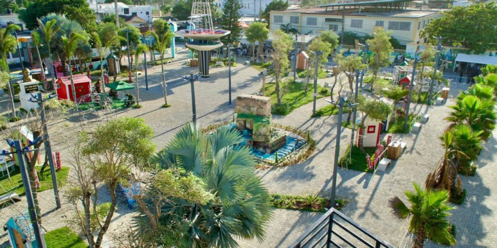 Abinader inaugura extensión del ITLA y estadio de béisbol y fútbol