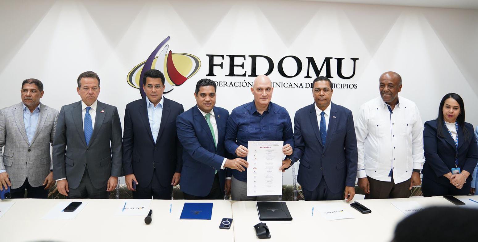 Fedomu, MEPyD y otras 8 entidades del Estado forman mesa para la ...
