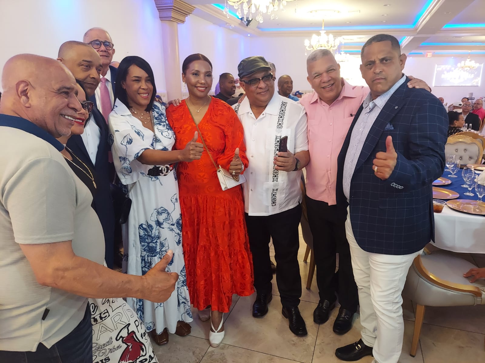 N Y : Sígueme eto es Cambio y su equipo celebran triunfo de diputada ...