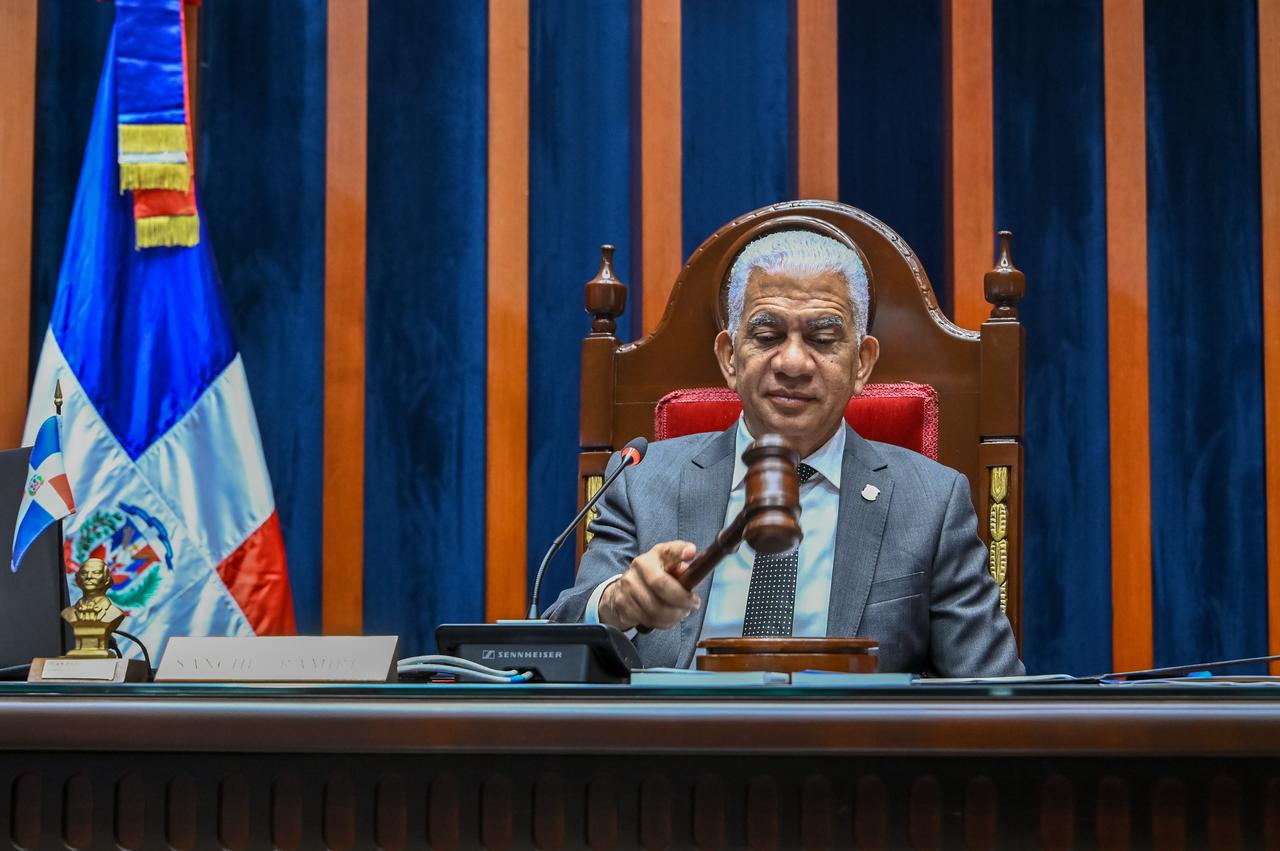 Senado aprueba resolución que solicita al presidente Luis Abinader declarar en emergencia la ...